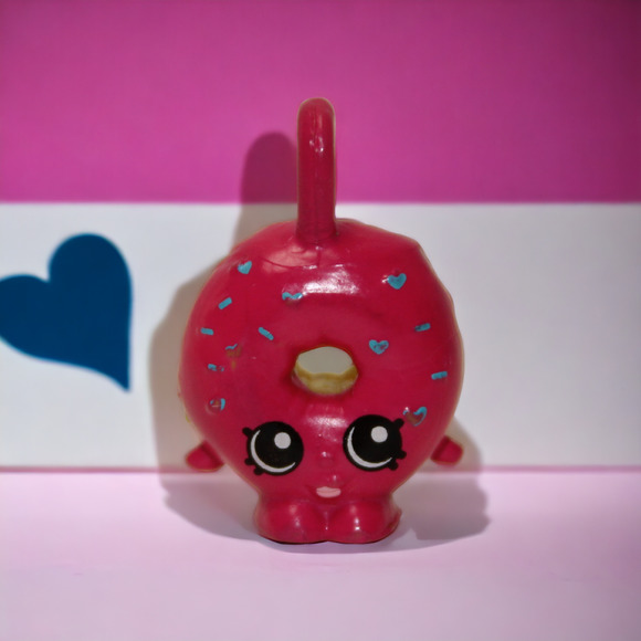 moose toys | Toys | Shopkins Dlish Donut Charm 524 Season 5 Classic ...